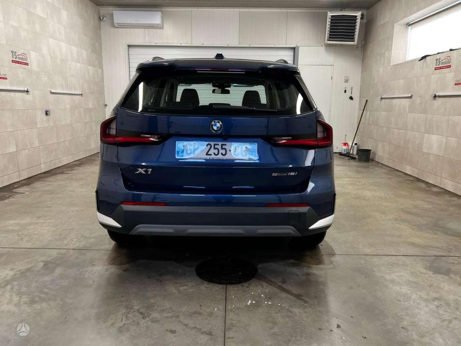 Blue BMW X1 2023 in Marijampole, with an engine capacity of 1.50 L and mileage of 107 thousand km for 30855 €, photo 6 on AUTOMOTO.COM.LV