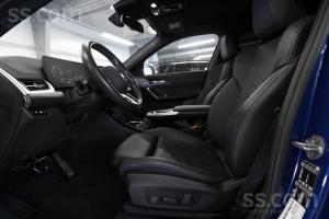 Blue BMW X1 2024 in Tukums, with an engine capacity of 1.50 L and mileage of 0 thousand km for 45500 €, photo 13 on AUTOMOTO.COM.LV