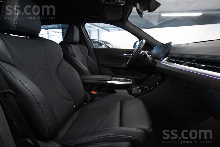 Blue BMW X1 2024 in Tukums, with an engine capacity of 1.50 L and mileage of 0 thousand km for 45500 €, photo 14 on AUTOMOTO.COM.LV