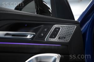 Blue BMW X1 2024 in Tukums, with an engine capacity of 1.50 L and mileage of 0 thousand km for 45500 €, photo 23 on AUTOMOTO.COM.LV
