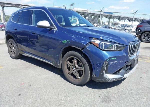 Zils BMW X1 2024 Viļņa, ar dzinēja tilpumu 0.00 L un nobraukumu 20 tūkst. km par 23500 €, foto 1 vietnē AUTOMOTO.COM.LV