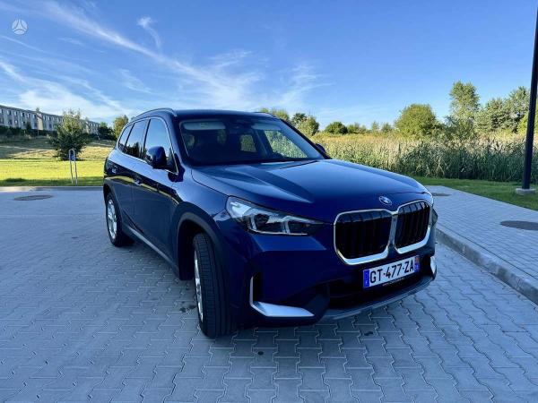 Zils BMW X1 2024 Viļņa, ar dzinēja tilpumu 1.50 L un nobraukumu 125 tūkst. km par 28600 €, foto 3 vietnē AUTOMOTO.COM.LV