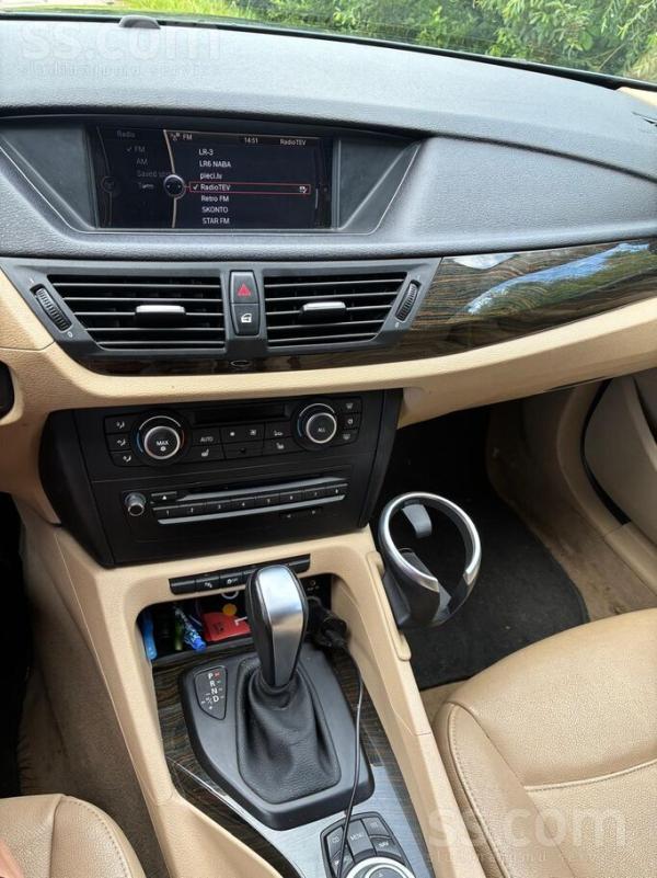 Zils BMW X1 2011 Rīga, ar dzinēja tilpumu 2.00 L un nobraukumu 340 tūkst. km par 6900 €, foto 5 vietnē AUTOMOTO.COM.LV