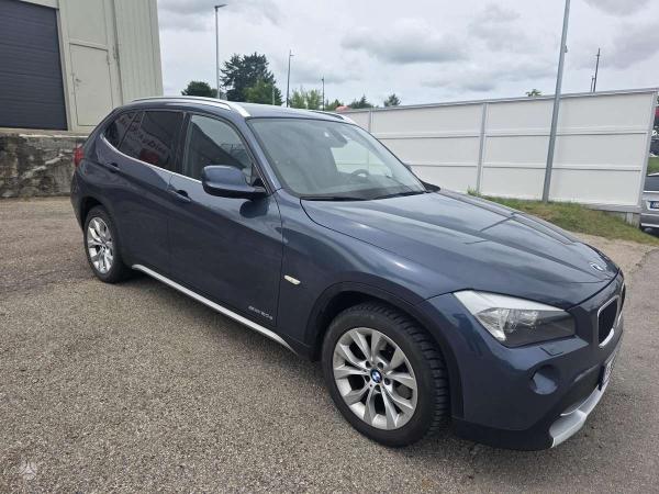 Blue BMW X1 2012 in Alytus, with an engine capacity of 2.00 L and mileage of 286 thousand km for 6500 €, photo 3 on AUTOMOTO.COM.LV