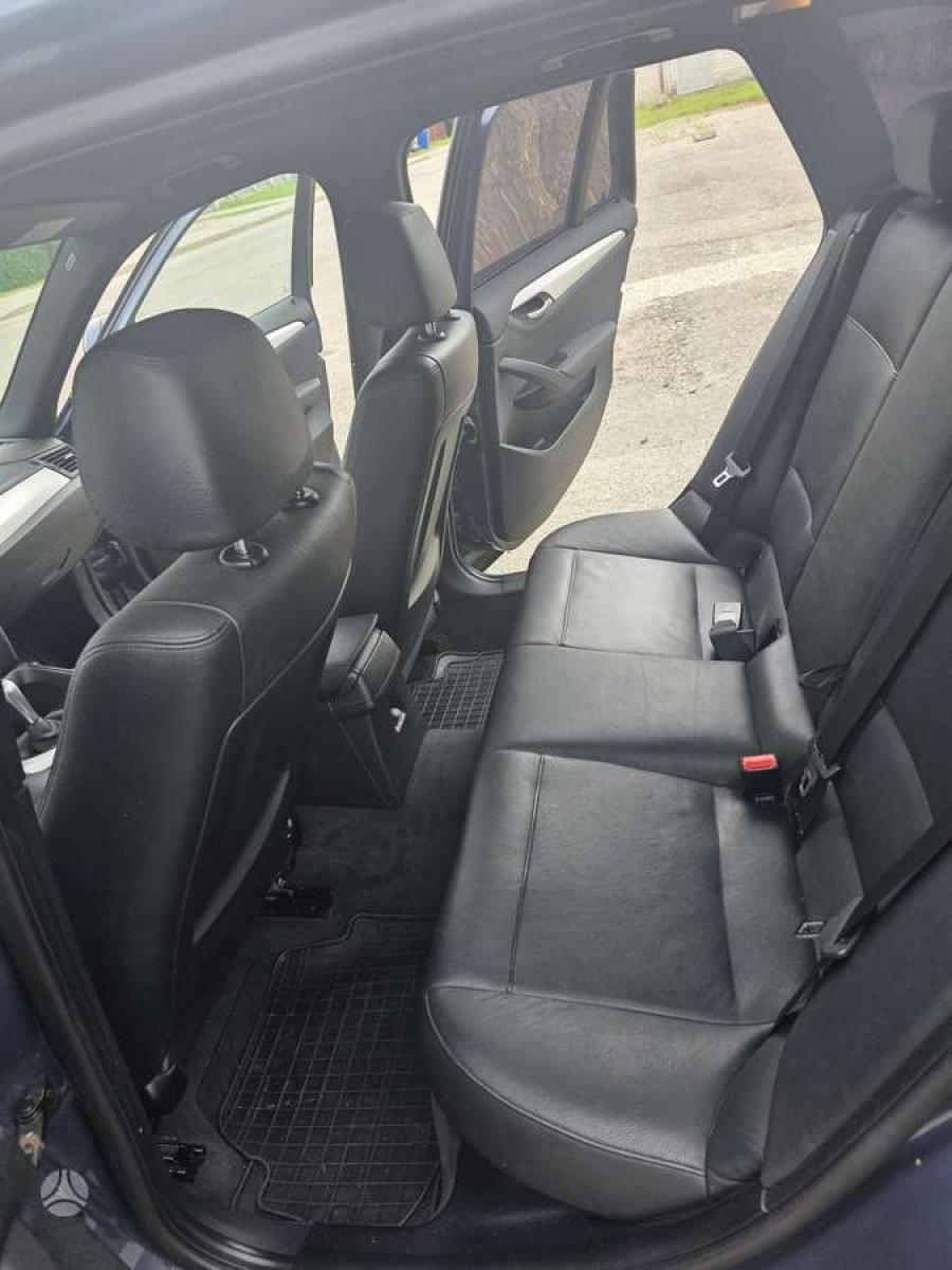 Blue BMW X1 2012 in Alytus, with an engine capacity of 2.00 L and mileage of 286 thousand km for 6500 €, photo 11 on AUTOMOTO.COM.LV