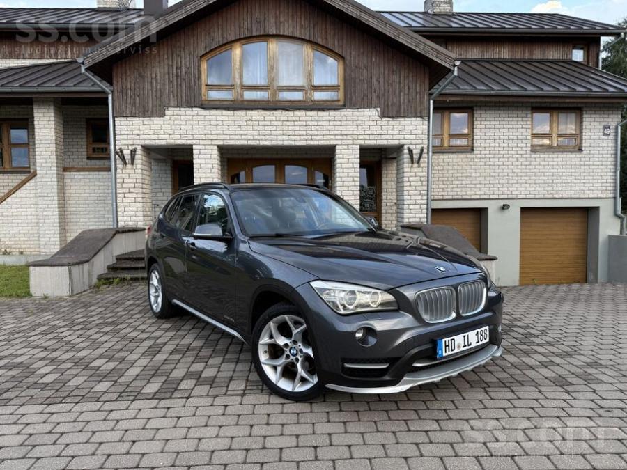 Zils BMW X1 2015 Cēsis, ar dzinēja tilpumu 2.00 L un nobraukumu 260 tūkst. km par 8950 €, foto 1 vietnē AUTOMOTO.COM.LV