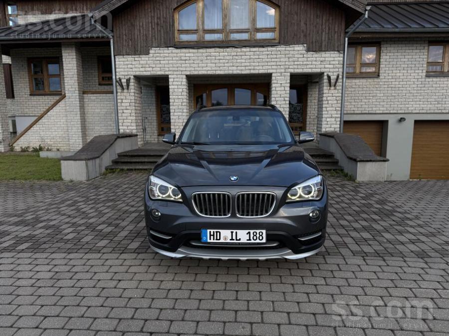 Zils BMW X1 2015 Cēsis, ar dzinēja tilpumu 2.00 L un nobraukumu 260 tūkst. km par 8950 €, foto 3 vietnē AUTOMOTO.COM.LV