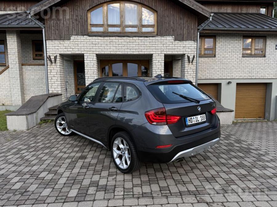Zils BMW X1 2015 Cēsis, ar dzinēja tilpumu 2.00 L un nobraukumu 260 tūkst. km par 8950 €, foto 5 vietnē AUTOMOTO.COM.LV