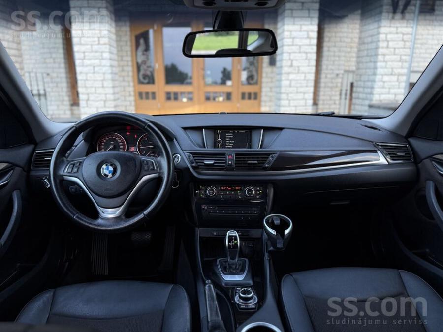Zils BMW X1 2015 Cēsis, ar dzinēja tilpumu 2.00 L un nobraukumu 260 tūkst. km par 8950 €, foto 8 vietnē AUTOMOTO.COM.LV