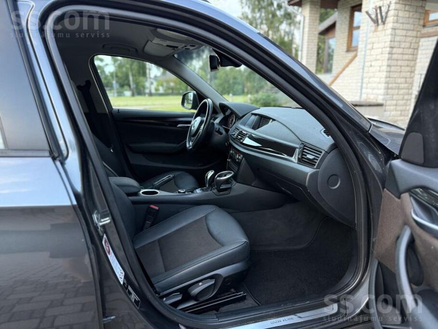 Zils BMW X1 2015 Cēsis, ar dzinēja tilpumu 2.00 L un nobraukumu 260 tūkst. km par 8950 €, foto 10 vietnē AUTOMOTO.COM.LV
