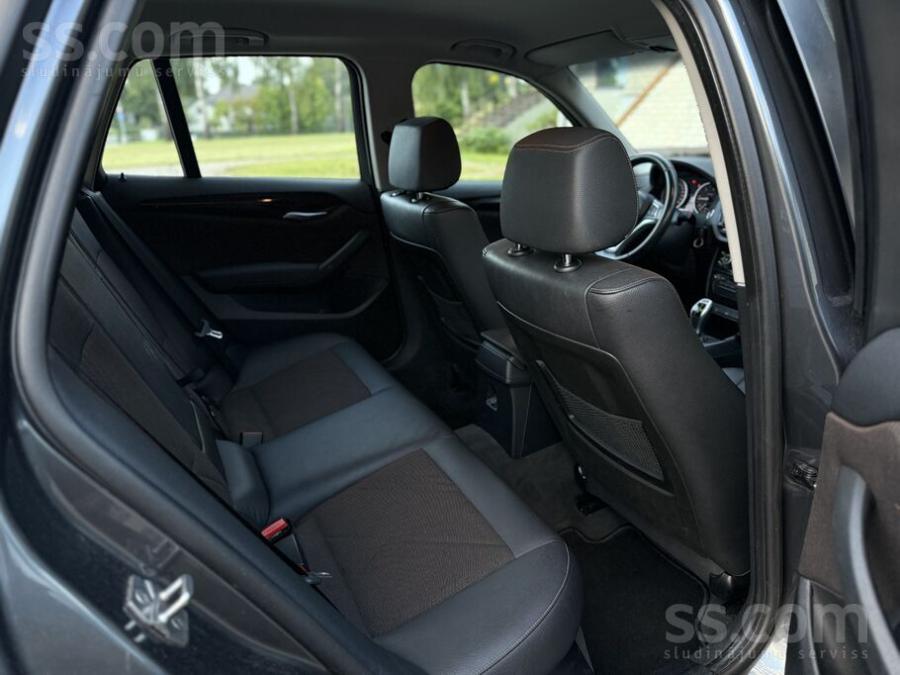 Zils BMW X1 2015 Cēsis, ar dzinēja tilpumu 2.00 L un nobraukumu 260 tūkst. km par 8950 €, foto 17 vietnē AUTOMOTO.COM.LV