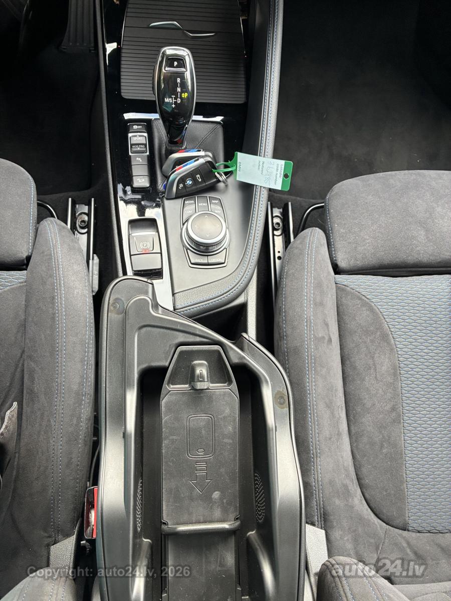 Zils BMW X1 2019 Pērnava, ar dzinēja tilpumu 2.00 L un nobraukumu 105 tūkst. km par 22000 €, foto 12 vietnē AUTOMOTO.COM.LV