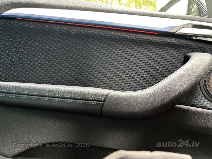 Zils BMW X1 2019 Pērnava, ar dzinēja tilpumu 2.00 L un nobraukumu 105 tūkst. km par 22000 €, foto 16 vietnē AUTOMOTO.COM.LV