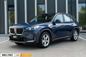 Blue BMW X1 2022 in Vilnius, with an engine capacity of 1.50 L and mileage of 31 thousand km for 32000 €, photo  on AUTOMOTO.COM.LV