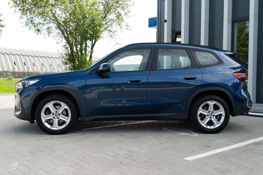 Zils BMW X1 2022 Viļņa, ar dzinēja tilpumu 1.50 L un nobraukumu 31 tūkst. km par 32000 €, foto 3 vietnē AUTOMOTO.COM.LV