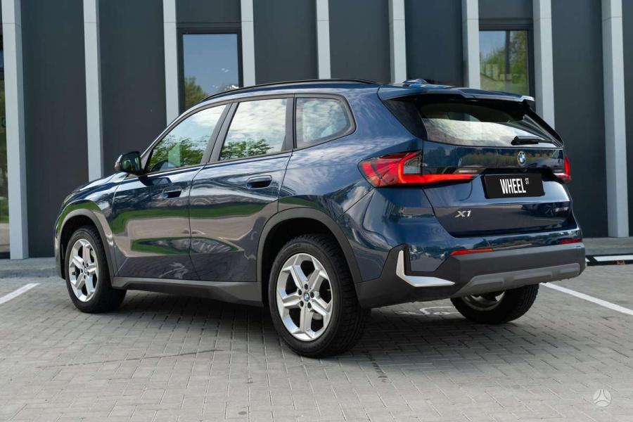 Zils BMW X1 2022 Viļņa, ar dzinēja tilpumu 1.50 L un nobraukumu 31 tūkst. km par 32000 €, foto 4 vietnē AUTOMOTO.COM.LV