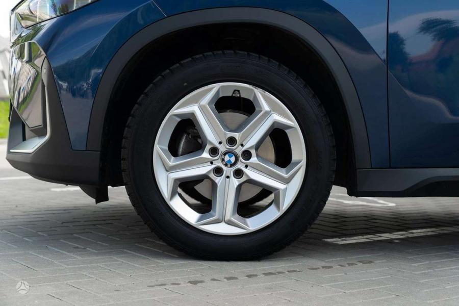 Zils BMW X1 2022 Viļņa, ar dzinēja tilpumu 1.50 L un nobraukumu 31 tūkst. km par 32000 €, foto 12 vietnē AUTOMOTO.COM.LV