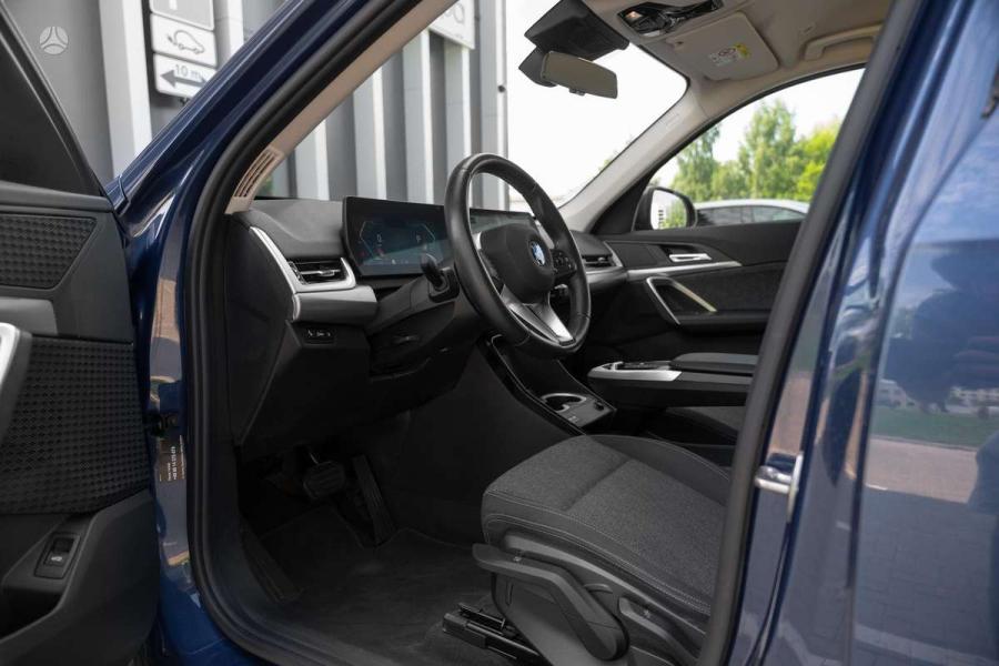 Zils BMW X1 2022 Viļņa, ar dzinēja tilpumu 1.50 L un nobraukumu 31 tūkst. km par 32000 €, foto 14 vietnē AUTOMOTO.COM.LV
