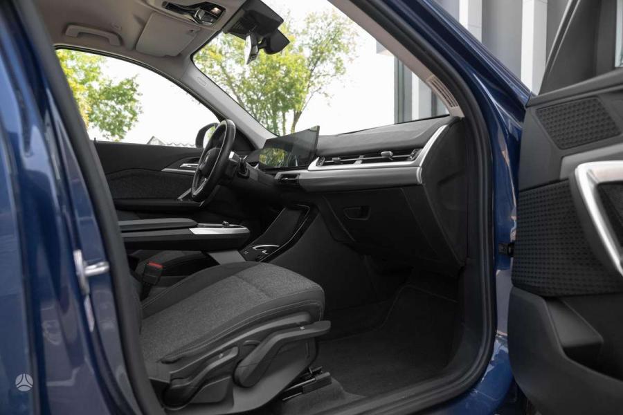Zils BMW X1 2022 Viļņa, ar dzinēja tilpumu 1.50 L un nobraukumu 31 tūkst. km par 32000 €, foto 18 vietnē AUTOMOTO.COM.LV