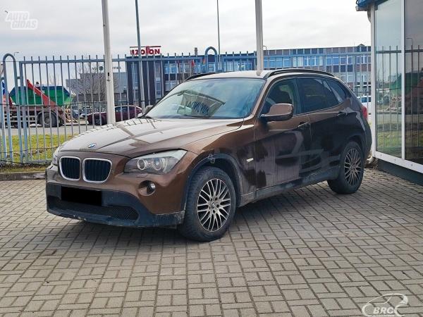 Brown BMW X1 2009 in Avizieniai, with an engine capacity of 2.00 L and mileage of 304 thousand km for 4900 €, photo 1 on AUTOMOTO.COM.LV