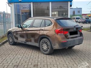 Brown BMW X1 2009 in Avizieniai, with an engine capacity of 2.00 L and mileage of 304 thousand km for 4900 €, photo 30 on AUTOMOTO.COM.LV