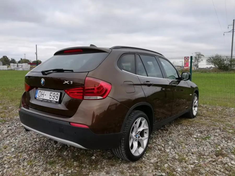 Brown BMW X1 2009 in Saldus, with an engine capacity of 2.00 L and mileage of 292 thousand km for 7700 €, photo 3 on AUTOMOTO.COM.LV