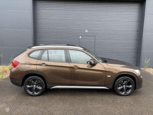 Brūns BMW X1 2009 Viļņa, ar dzinēja tilpumu 2.00 L un nobraukumu 248 tūkst. km par 7150 €, foto 9 vietnē AUTOMOTO.COM.LV