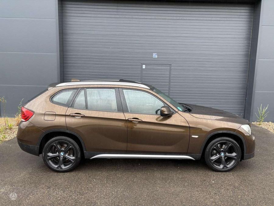 Brūns BMW X1 2009 Viļņa, ar dzinēja tilpumu 2.00 L un nobraukumu 248 tūkst. km par 7150 €, foto 9 vietnē AUTOMOTO.COM.LV