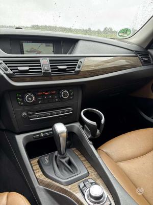 Brūns BMW X1 2009 Viļņa, ar dzinēja tilpumu 2.00 L un nobraukumu 248 tūkst. km par 7150 €, foto 14 vietnē AUTOMOTO.COM.LV