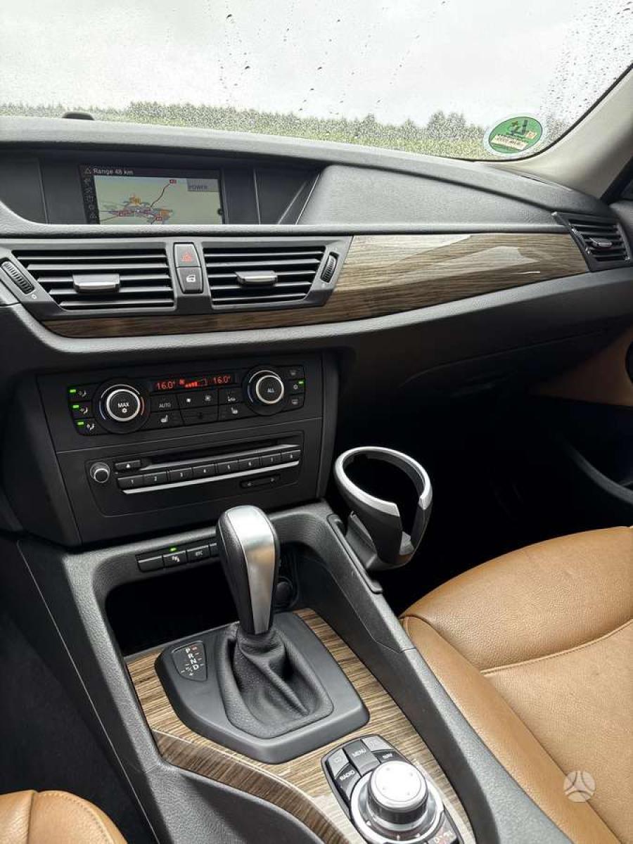 Brūns BMW X1 2009 Viļņa, ar dzinēja tilpumu 2.00 L un nobraukumu 248 tūkst. km par 7150 €, foto 14 vietnē AUTOMOTO.COM.LV