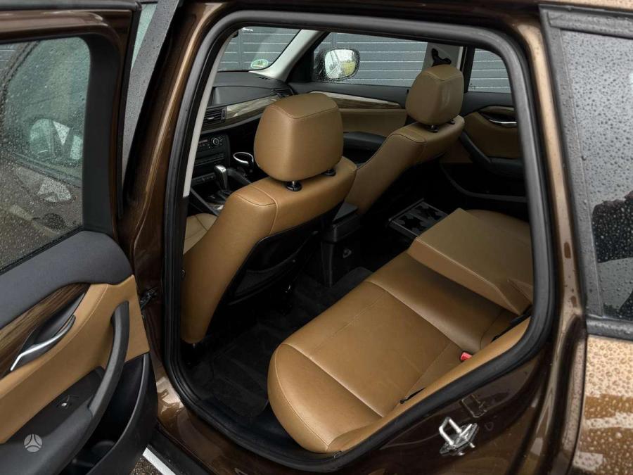 Brūns BMW X1 2009 Viļņa, ar dzinēja tilpumu 2.00 L un nobraukumu 248 tūkst. km par 7150 €, foto 19 vietnē AUTOMOTO.COM.LV