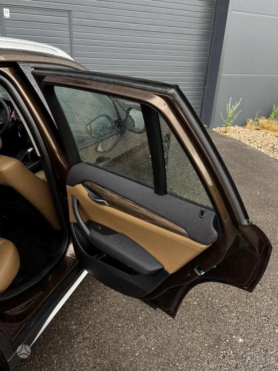 Brūns BMW X1 2009 Viļņa, ar dzinēja tilpumu 2.00 L un nobraukumu 248 tūkst. km par 7150 €, foto 23 vietnē AUTOMOTO.COM.LV