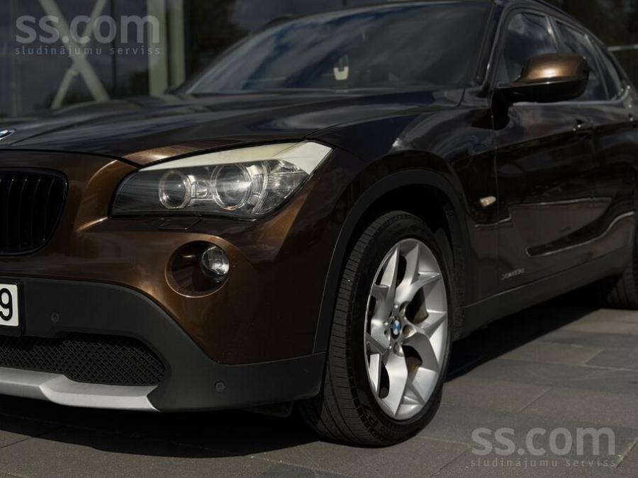 Brown BMW X1 2009 in Riga, with an engine capacity of 2.00 L and mileage of 297 thousand km for 6900 €, photo 7 on AUTOMOTO.COM.LV