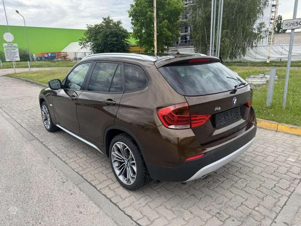 Brūns BMW X1 2009 Kauņa, ar dzinēja tilpumu 2.00 L un nobraukumu 215 tūkst. km par 6150 €, foto 5 vietnē AUTOMOTO.COM.LV