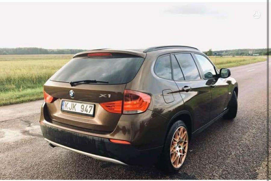 Brown BMW X1 2010 in Kaunas, with an engine capacity of 2.00 L and mileage of 260 thousand km for 7700 €, photo 1 on AUTOMOTO.COM.LV