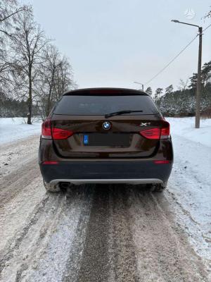 Brown BMW X1 2010 in Kaunas, with an engine capacity of 2.00 L and mileage of 260 thousand km for 7700 €, photo 7 on AUTOMOTO.COM.LV