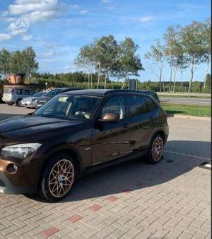 Brown BMW X1 2010 in Kaunas, with an engine capacity of 2.00 L and mileage of 260 thousand km for 7700 €, photo 12 on AUTOMOTO.COM.LV
