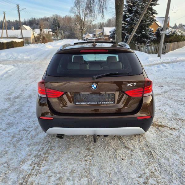 Brown BMW X1 2010 in Kazlu Ruda, with an engine capacity of 2.00 L and mileage of 128 thousand km for 6999 €, photo 4 on AUTOMOTO.COM.LV