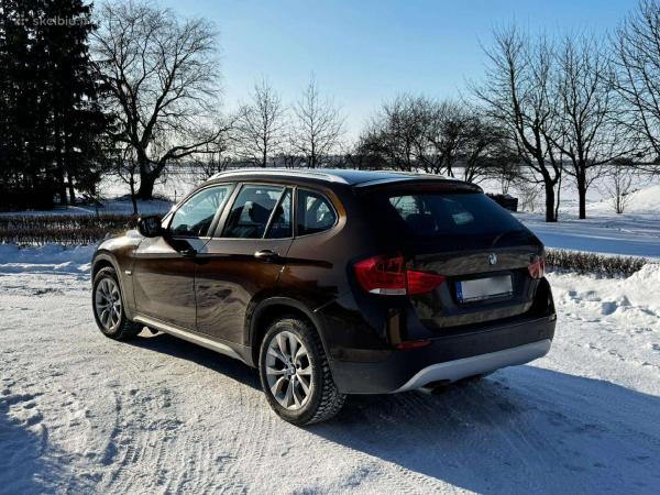Brūns BMW X1 2010 Biržai, ar dzinēja tilpumu 2.00 L un nobraukumu 300 tūkst. km par 5000 €, foto 3 vietnē AUTOMOTO.COM.LV