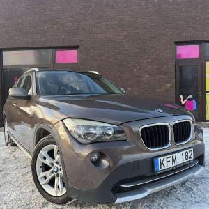 Brūns BMW X1 2010 Kaišiadorys, ar dzinēja tilpumu 2.00 L un nobraukumu 311 tūkst. km par 4750 €, foto  vietnē AUTOMOTO.COM.LV