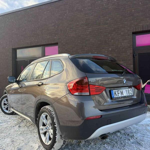 Brūns BMW X1 2010 Kaišiadorys, ar dzinēja tilpumu 2.00 L un nobraukumu 311 tūkst. km par 4750 €, foto 6 vietnē AUTOMOTO.COM.LV