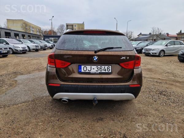 Brūns BMW X1 2010 Liepāja, ar dzinēja tilpumu 2.00 L un nobraukumu 238 tūkst. km par 6290 €, foto 5 vietnē AUTOMOTO.COM.LV