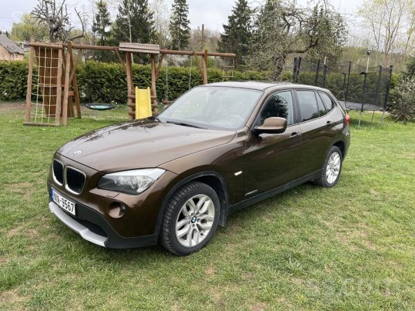 Brūns BMW X1 2010 Tukums, ar dzinēja tilpumu 2.00 L un nobraukumu 0 tūkst. km par 4100 €, foto 1 vietnē AUTOMOTO.COM.LV