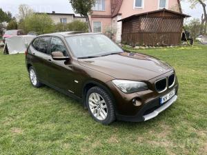 Brūns BMW X1 2010 Tukums, ar dzinēja tilpumu 2.00 L un nobraukumu 0 tūkst. km par 4100 €, foto 3 vietnē AUTOMOTO.COM.LV