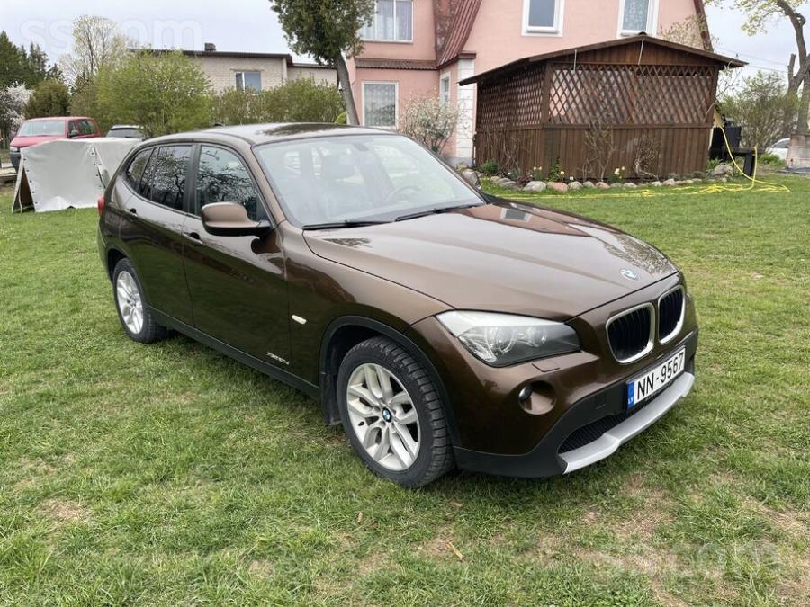 Brūns BMW X1 2010 Tukums, ar dzinēja tilpumu 2.00 L un nobraukumu 0 tūkst. km par 4100 €, foto 3 vietnē AUTOMOTO.COM.LV