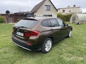 Brūns BMW X1 2010 Tukums, ar dzinēja tilpumu 2.00 L un nobraukumu 0 tūkst. km par 4100 €, foto 4 vietnē AUTOMOTO.COM.LV