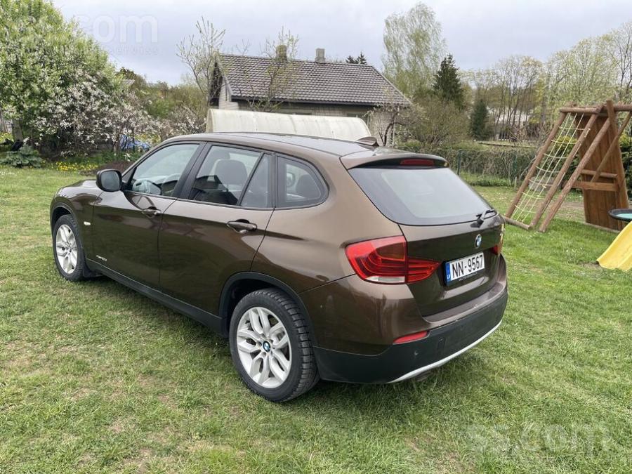 Brūns BMW X1 2010 Tukums, ar dzinēja tilpumu 2.00 L un nobraukumu 0 tūkst. km par 4100 €, foto 5 vietnē AUTOMOTO.COM.LV