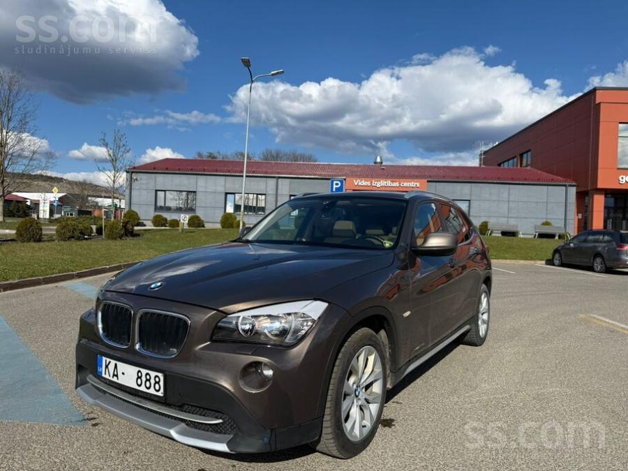 Brūns BMW X1 2010 Rīga, ar dzinēja tilpumu 2.00 L un nobraukumu 261 tūkst. km par 8500 €, foto 4 vietnē AUTOMOTO.COM.LV