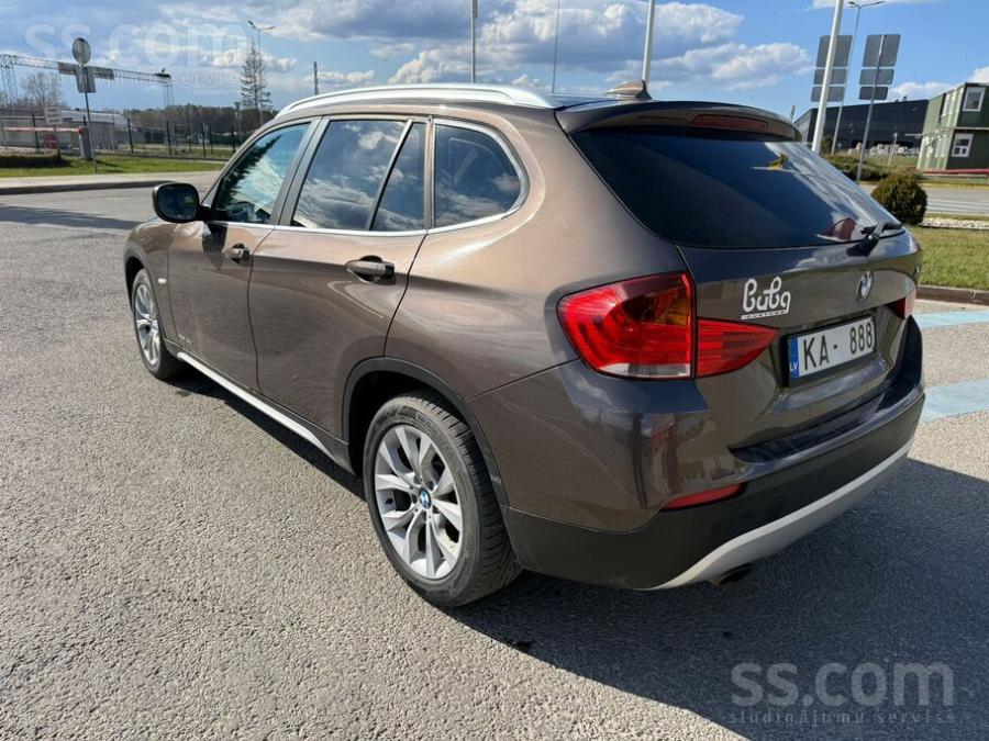 Brūns BMW X1 2010 Rīga, ar dzinēja tilpumu 2.00 L un nobraukumu 261 tūkst. km par 8500 €, foto 6 vietnē AUTOMOTO.COM.LV