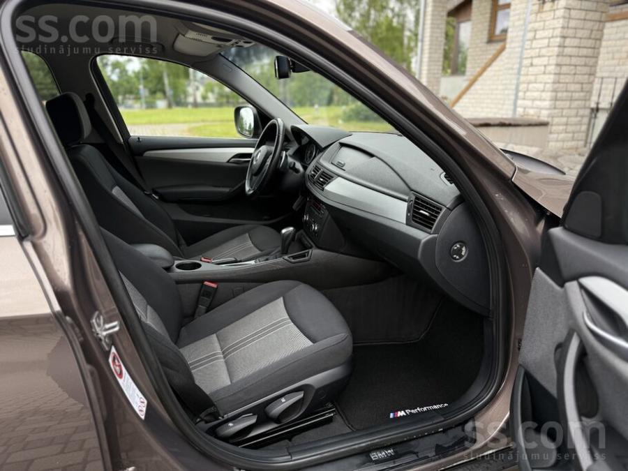 Brown BMW X1 2010 in Cesis, with an engine capacity of 2.00 L and mileage of 205 thousand km for 6750 €, photo 10 on AUTOMOTO.COM.LV